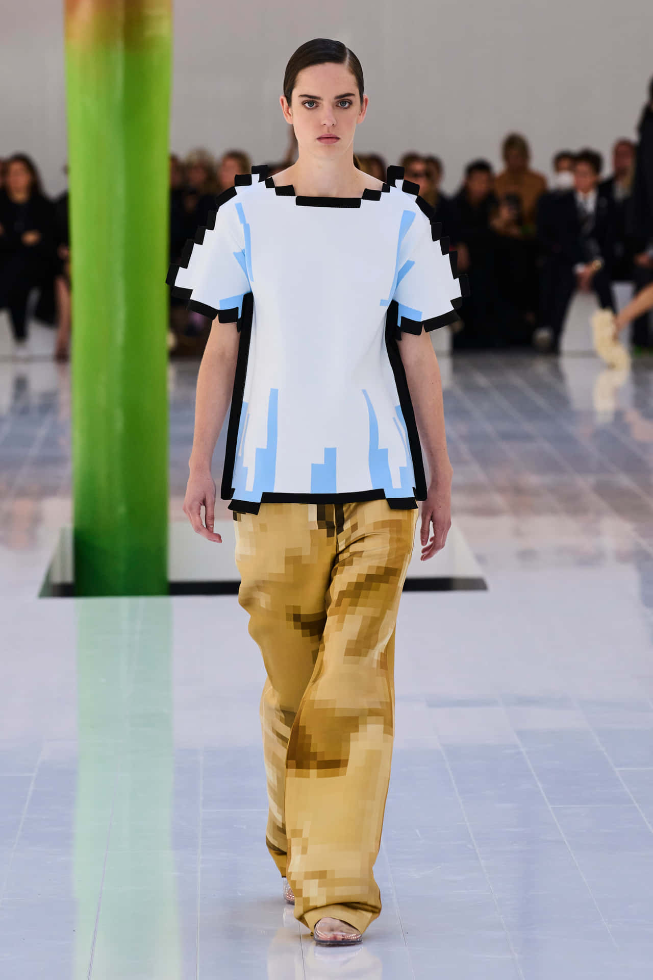 Loewe Wallpapers | WallpapersOK