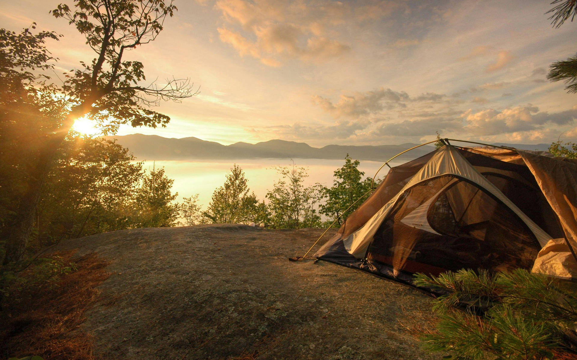 Camping Wallpapers Hd Camping Foto's, Afbeeldingen En Stock Fotografie